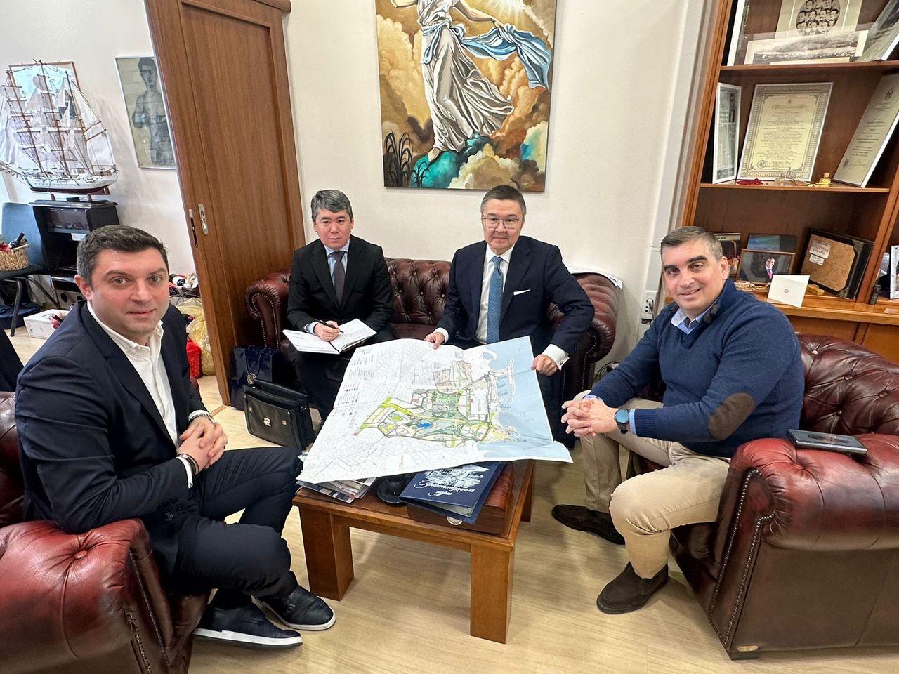 Αδελφοποιείται το Ελληνικό με πόλη του Καζακστάν που ζουν χιλιάδες ...